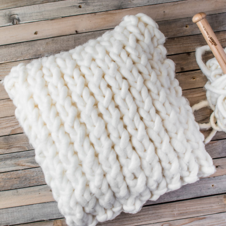 How to Make a Chunky Knit Pillow Cover in Under an Hour