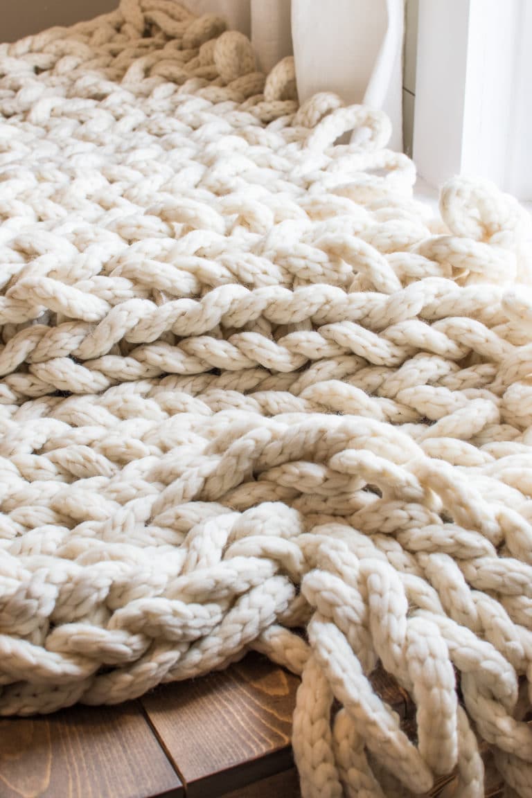 How to Make a Cozy Finger Knit Blanket in Two Hours
