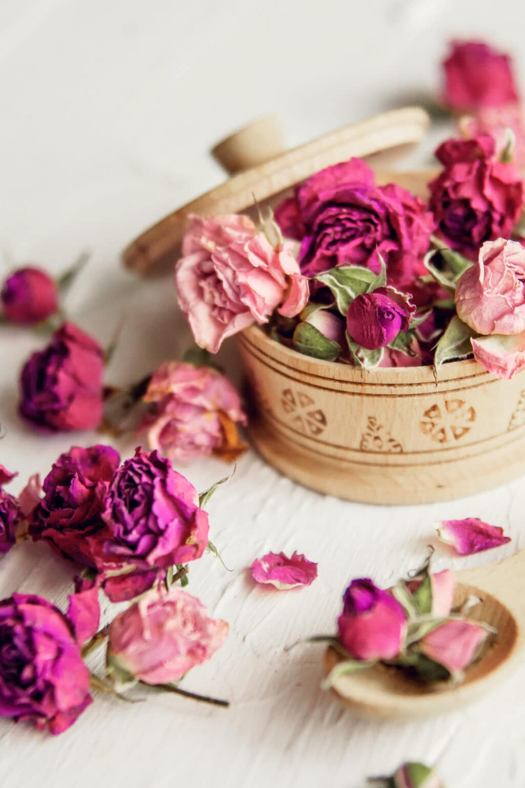 How To Make Potpourri Using Dry Flowers And Herbs