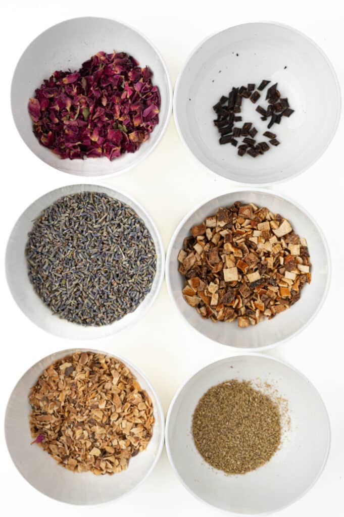 DIY Tea Blends: Cozy Gift Ideas for Winter